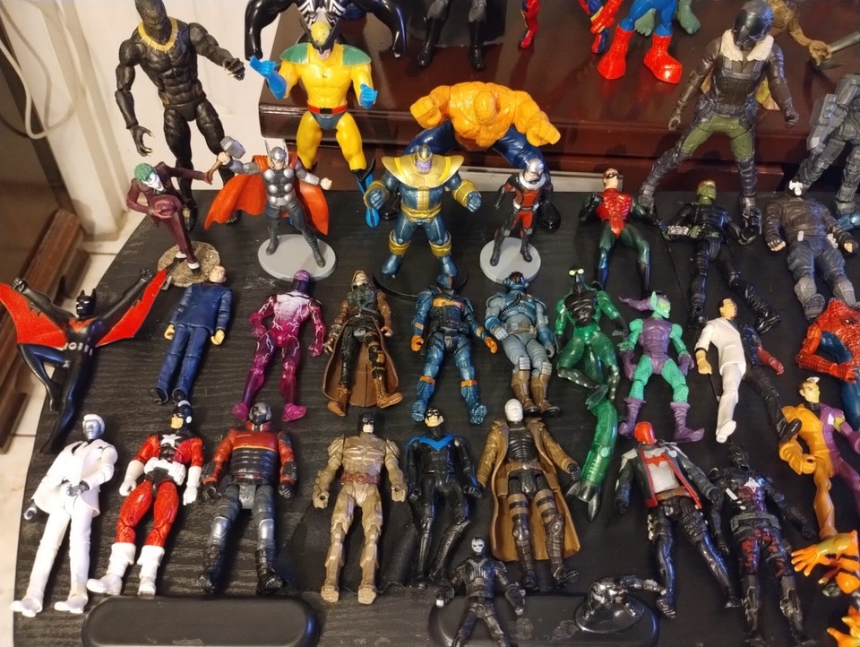 Marvel & DC Comics Action Figures Lot Many Great Pieces And A Few ...