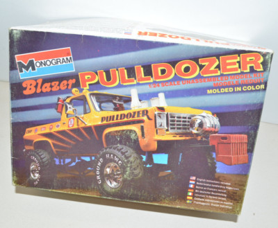 Vintage 1982 MONOGRAM BLAZER PULLDOZER Model Kit Complete Unbuilt 1/24 ...