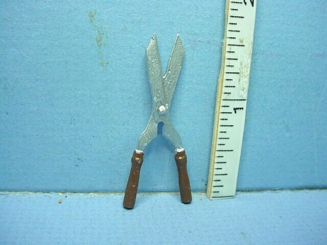 Miniature Hedge Clippers #K42 Reynold's Painted Metal 1/12 Scale | eBay