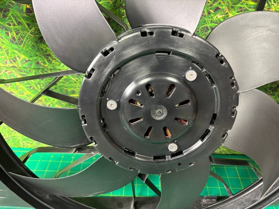 12-16 Mercedes R172 SLK250 Radiator Cooling Fan Assembly A2045000293 ...