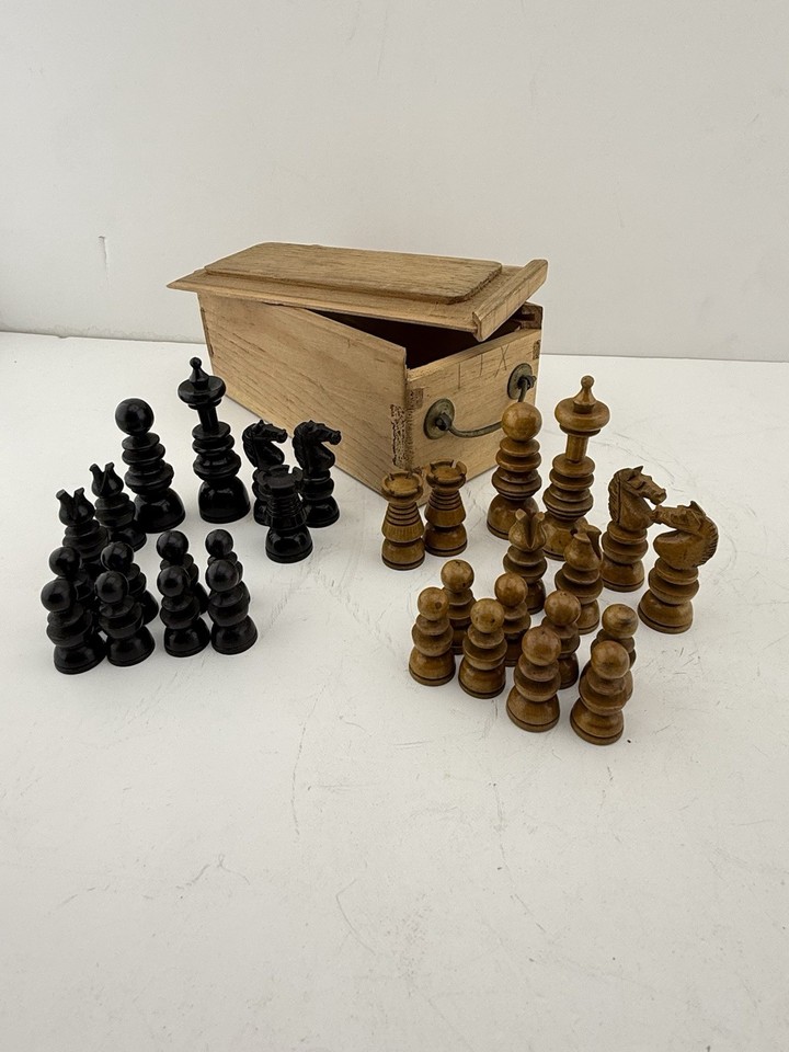 Vintage St George Pattern Chess Set Wooden Box Missing One Black Rook ...