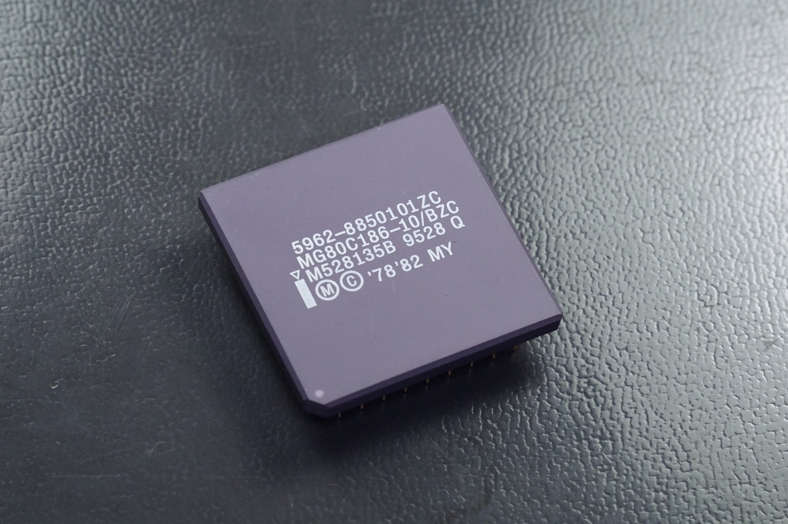 MG80C186-10/BZC Intel 16-Bit Microprocessor 10MHz CMOS 68 pin PGA 5962 ...