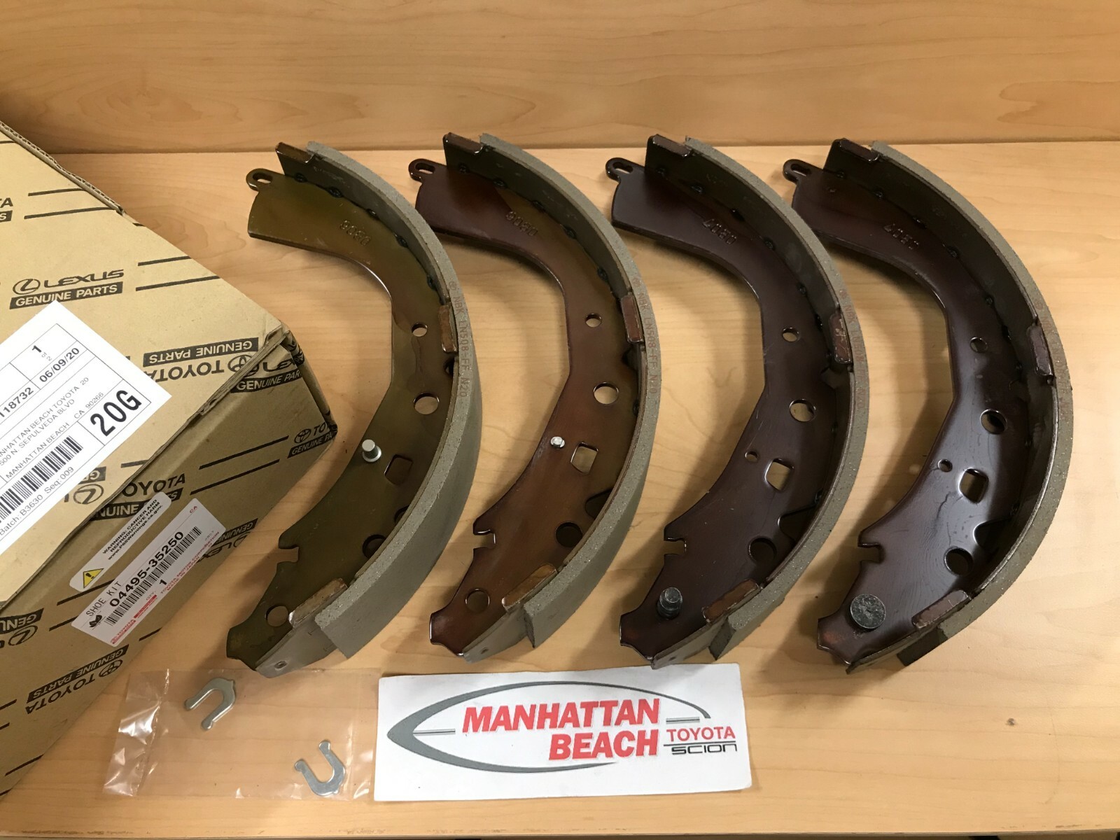 01-02 4RUNNER, 03-06 TUNDRA Rear Brake Shoes Genuine Toyota 04495-35250 ...