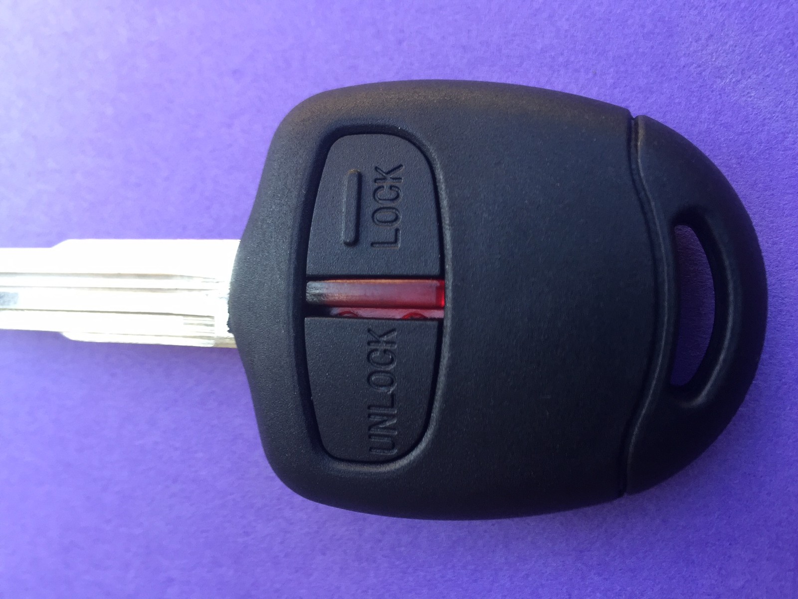 Complete remote Car Key - Mitsubishi Triton Remote key Transponder ...