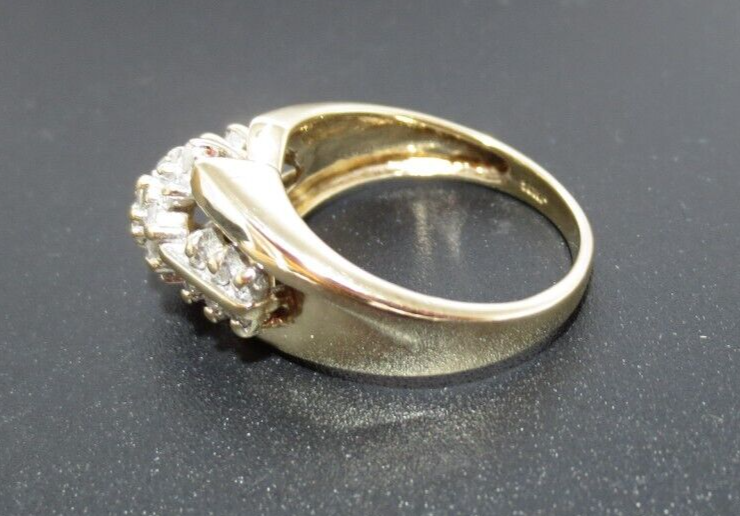 STUNNING 10K YG LADIES DIAMOND CLUSTER RING .35 tcw SZ 7 3.8 Grams (AI ...