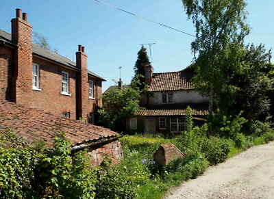 Photo 12x8 Calverton NG14, Notts. The westerly elevation of a former ...