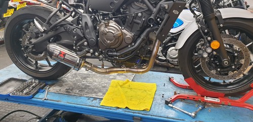 Black Widow Exhaust Full System Carbon Tipped Yamaha MT07 XSR 700 ...