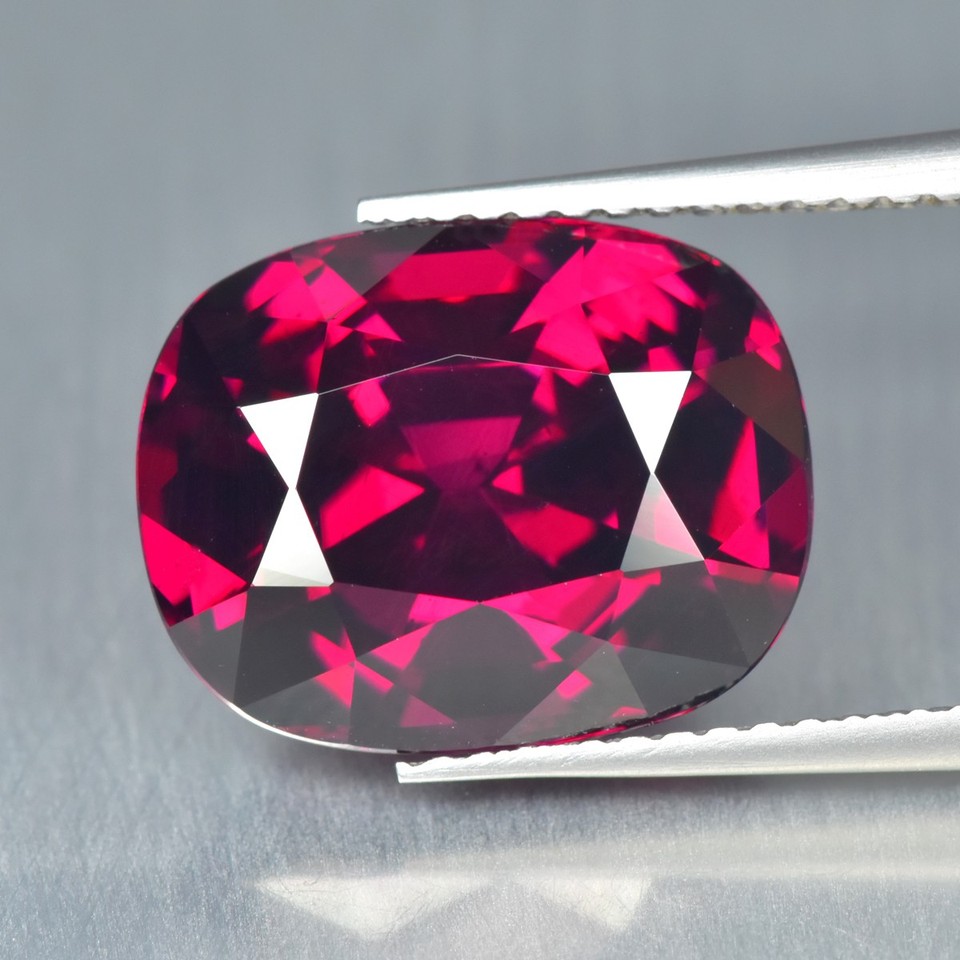 8.35Ct Sparkling Unheated AAA+ Raspberry Pink Rhodolite Garnet ...