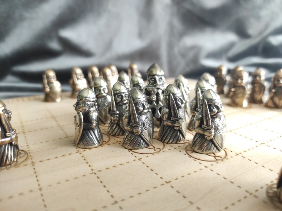 Hnefatafl Viking Board Game Set – Tafl Pieces, Medieval Norse Chess ...