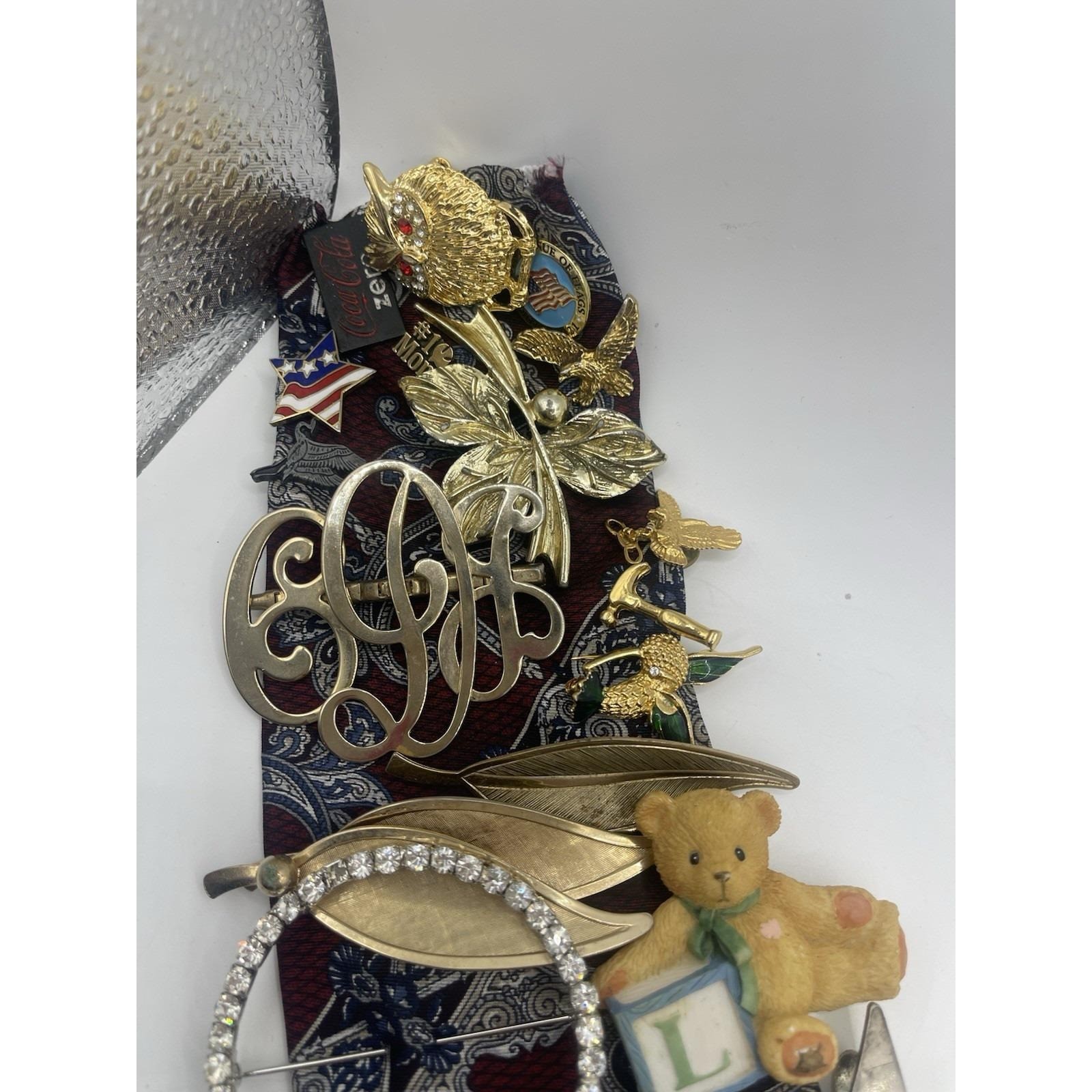 Vtg - Now Lapel Pin Lot Of Various Silver & Gold Tone Pinbacks Enamel ...