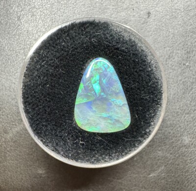 Australia Black Opal 2.18 cts Triangle Cabochon - Green/Blue ...