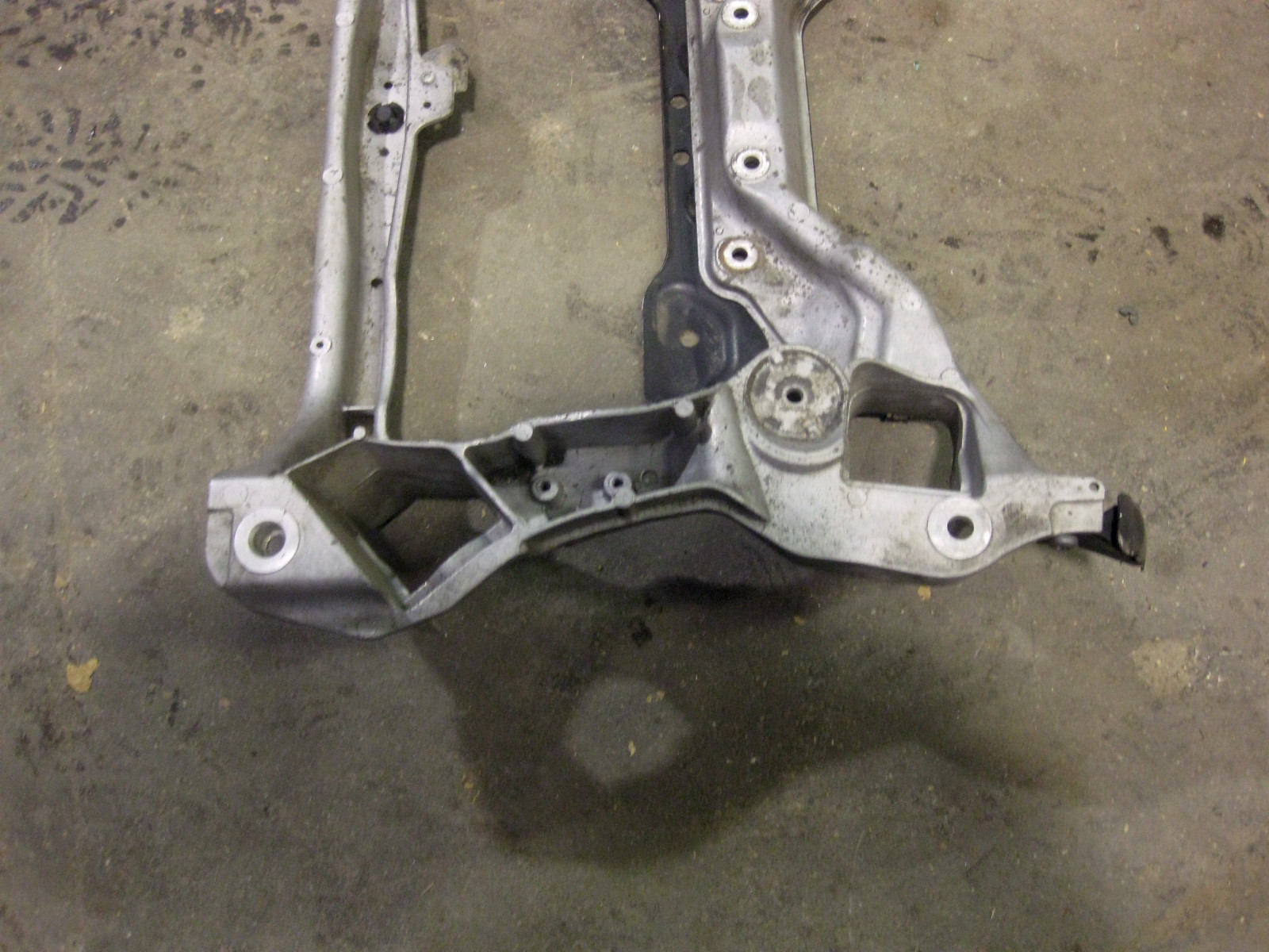 02 MERCEDES C230 COUPE CROSSMEMBER SUB FRAME FRONT OEM 02 03 04 05 | eBay