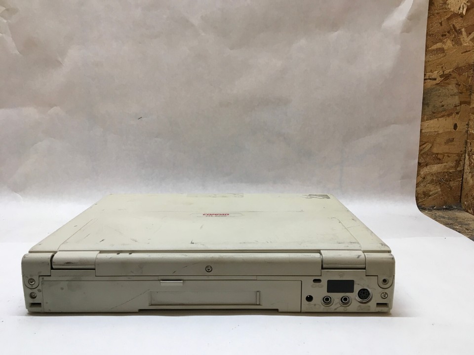 VINTAGE Compaq LTE 5250 10.4" Intel Pentium KEYBOARD NON-FUNCTIONAL -EQ ...