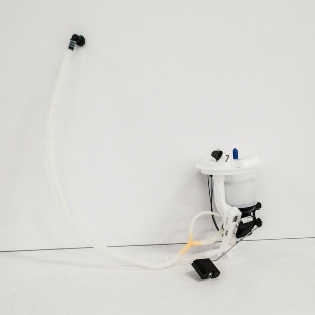 OEM MB E-class W212 AMG E63 5.5 Petrol Left Fuel Tank Pump A2184700594 ...