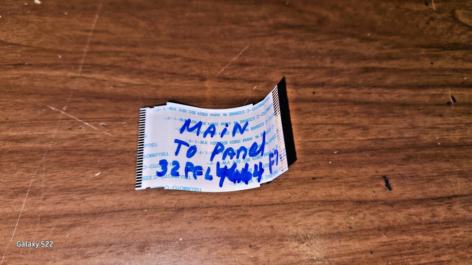 PHILIPS FLEX CABLE CONNECTING MAIN BOARD TO LED PANEL USED IN MODEL ...