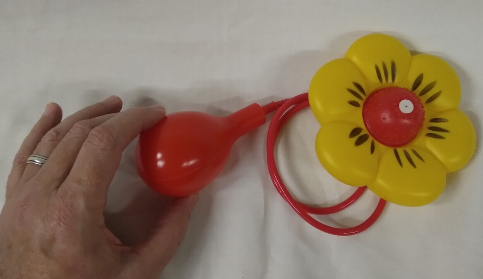 Yellow Jumbo Squirt Flower clown water gag funny comedy joke costume ...