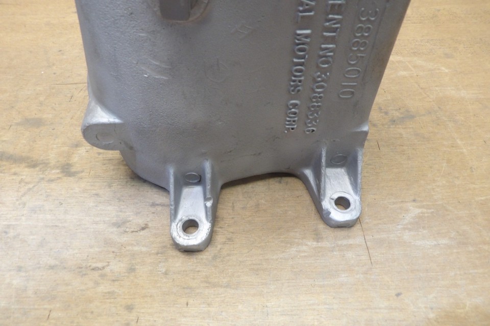 Muncie 010 4 speed case 1966 1967 Chevelle Nova Camaro 1" pin GM ...