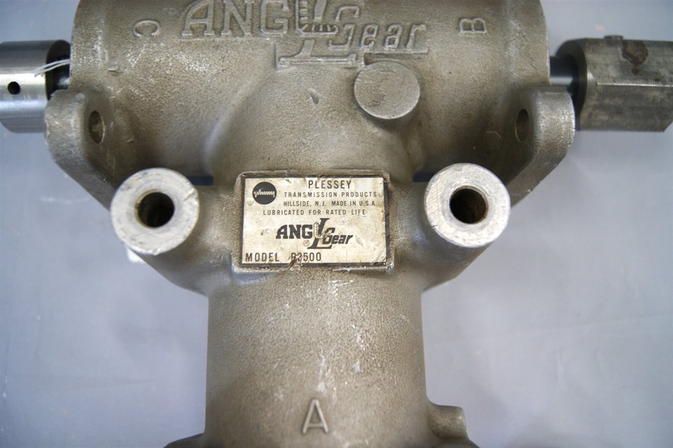 Plessey Transmission R3500 AnglGear Right Angle Bevel Gear Drive USA ...