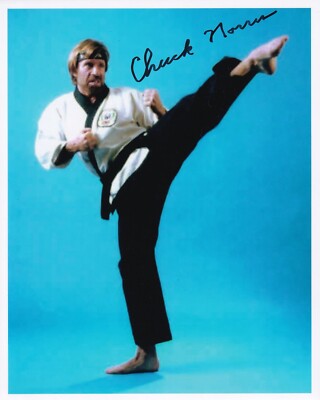 CHUCK NORRIS signed Autogramm 20x25cm INVASION USA in Person autograph ...
