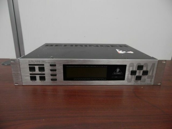 Behringer DSP 8024 Ultra-curve Pro Equalizer Rack Effect DSP8024 for ...