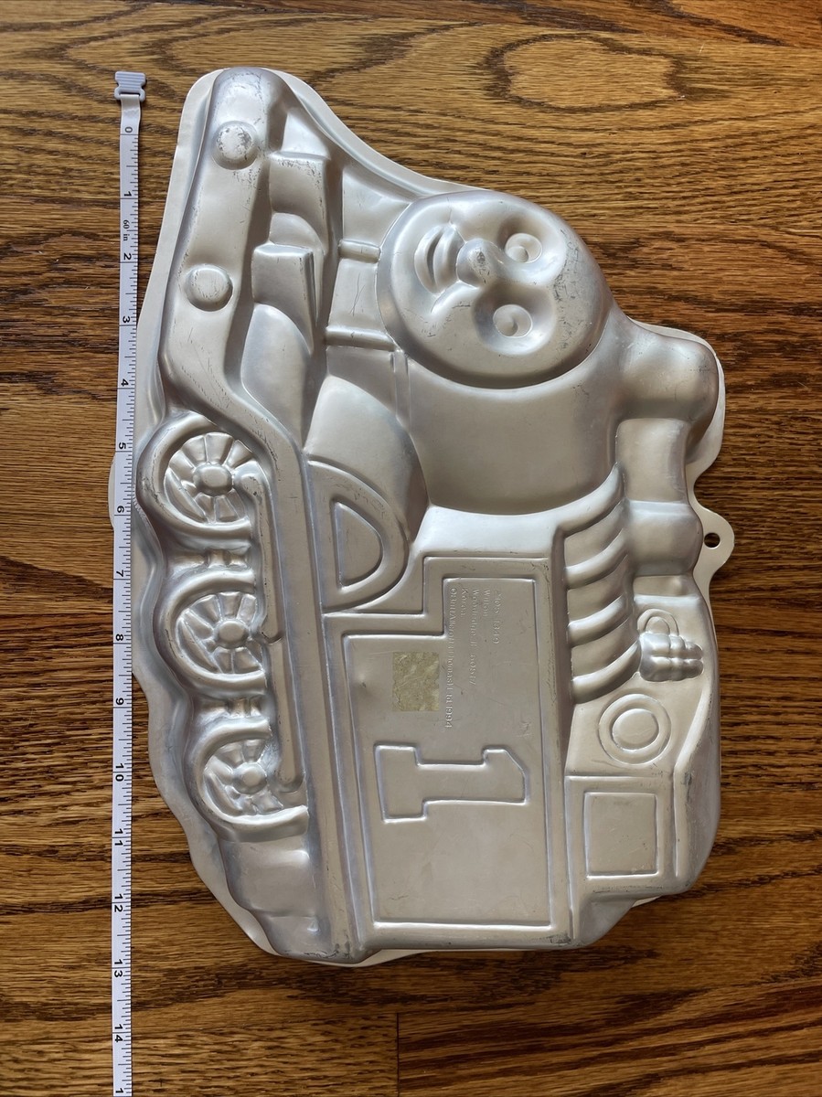New Wilton Thomas The Tank Engine Friends Train Cake Pan