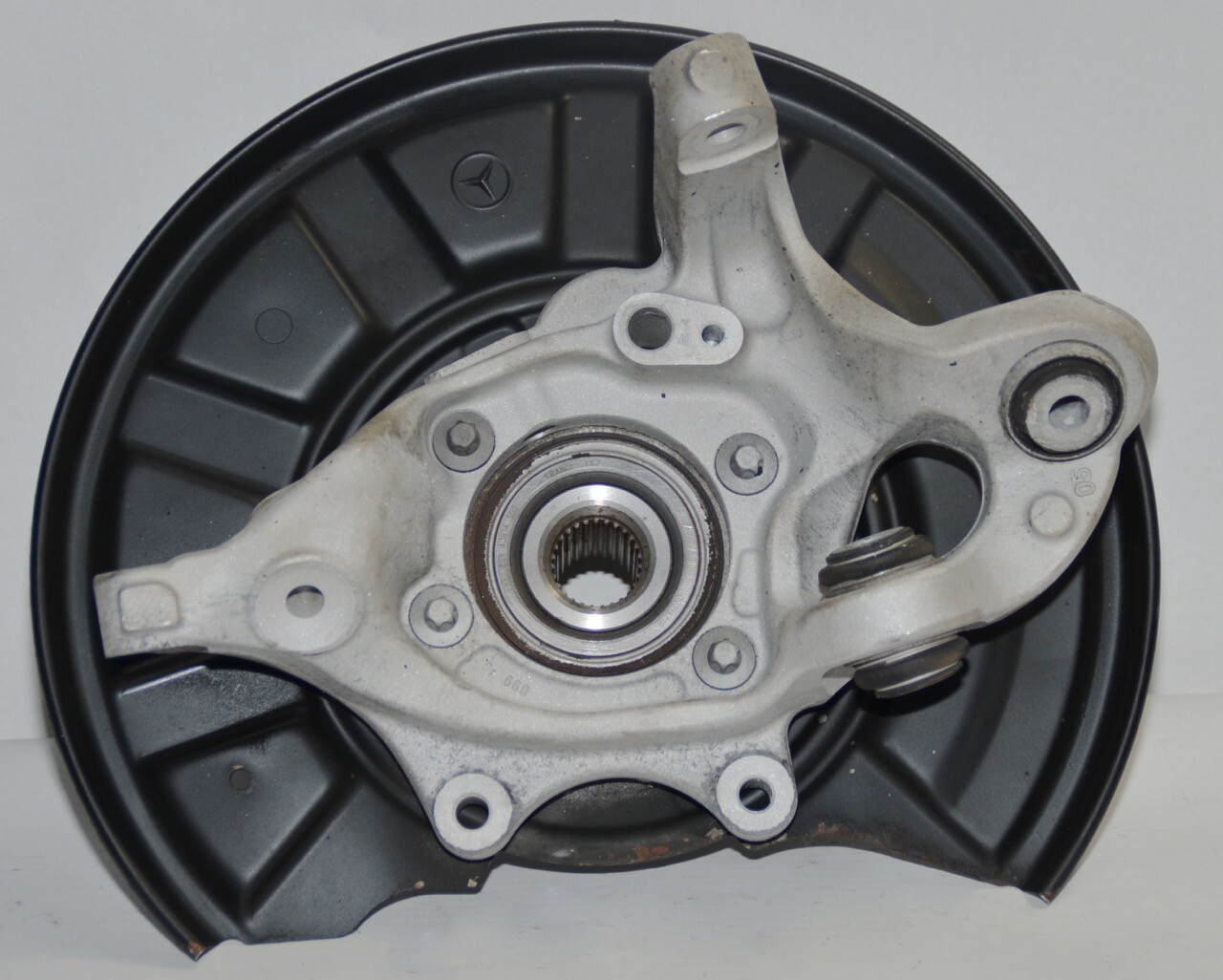 Steering Knuckle Mercedes W212 E350 Wheel Left A2123502108 A2123500141 ...