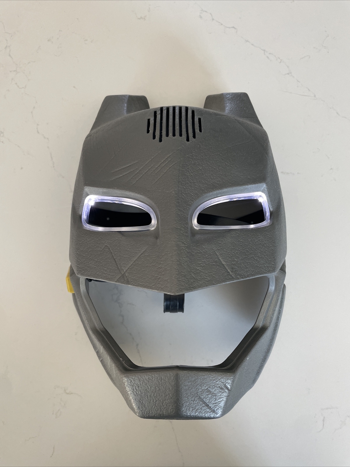 Mattel Batman Dawn of Justice Light Up Talking Mask C… - Gem
