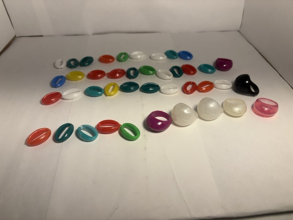 VINTAGE TOY CHARMS GUM BALL MACHINE NY CRACKER JACK PRIZE 1960s Rings ...