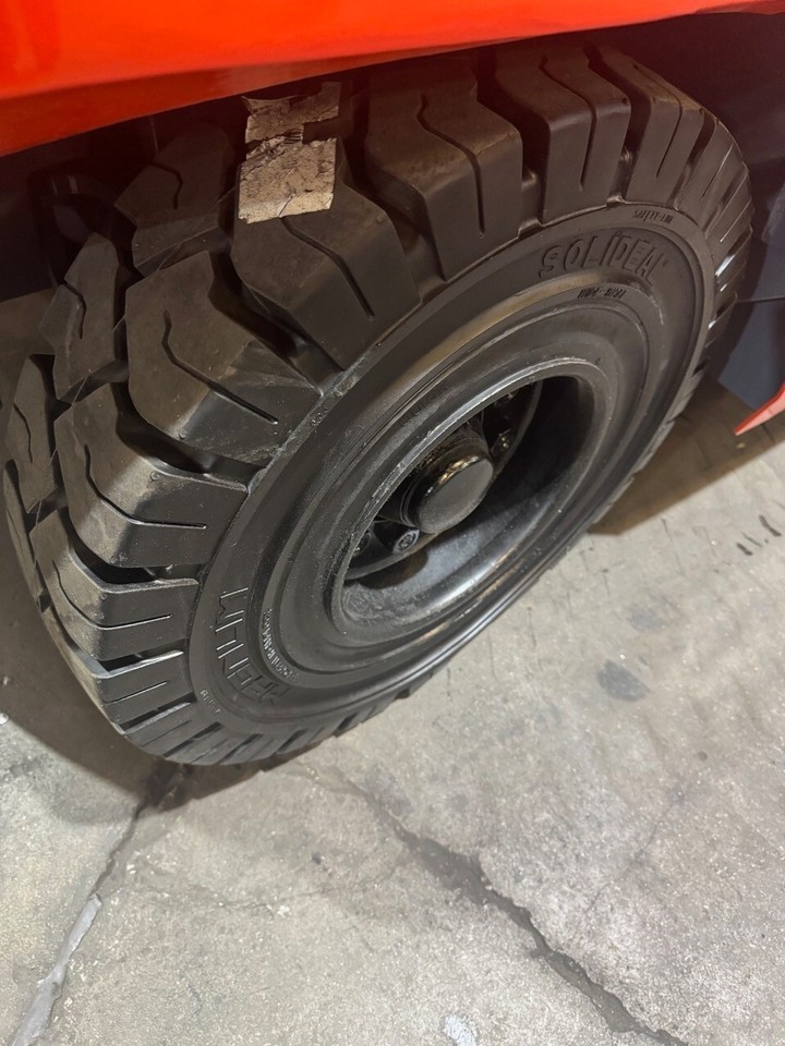 2019 Toyota 8FG40U 9000 LB 2 Stage Mast Cab with Heat & A/C Forklift ...