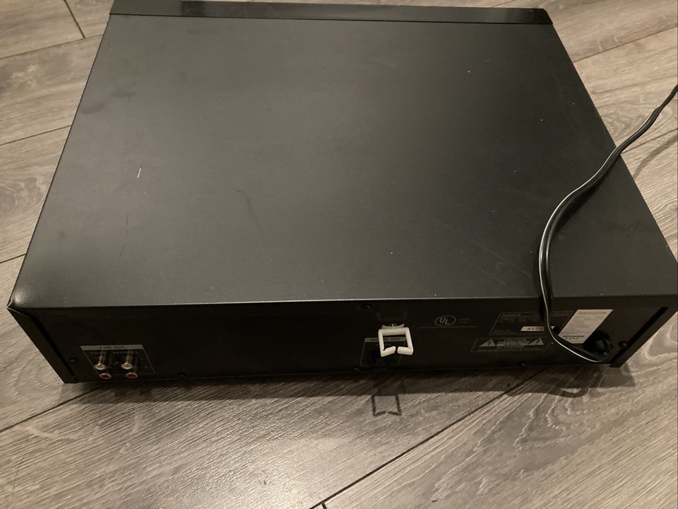 Sony CDP-C910 10-Disc CD Player Changer No Remote/No Magazine Powers On ...