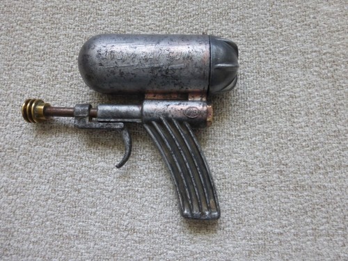 Vintage Hiller Atom Ray Gun | eBay