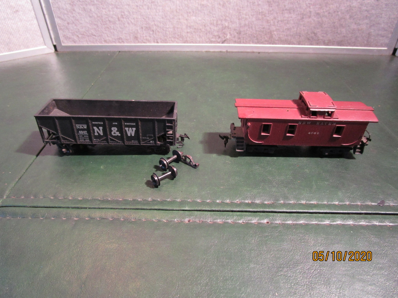 2 Revell HO Scale Train Cars 1956 | eBay