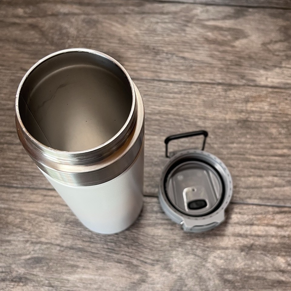 STANLEY The Quick Flip Stainless Steel GO BOTTLE Polar White 24oz ...