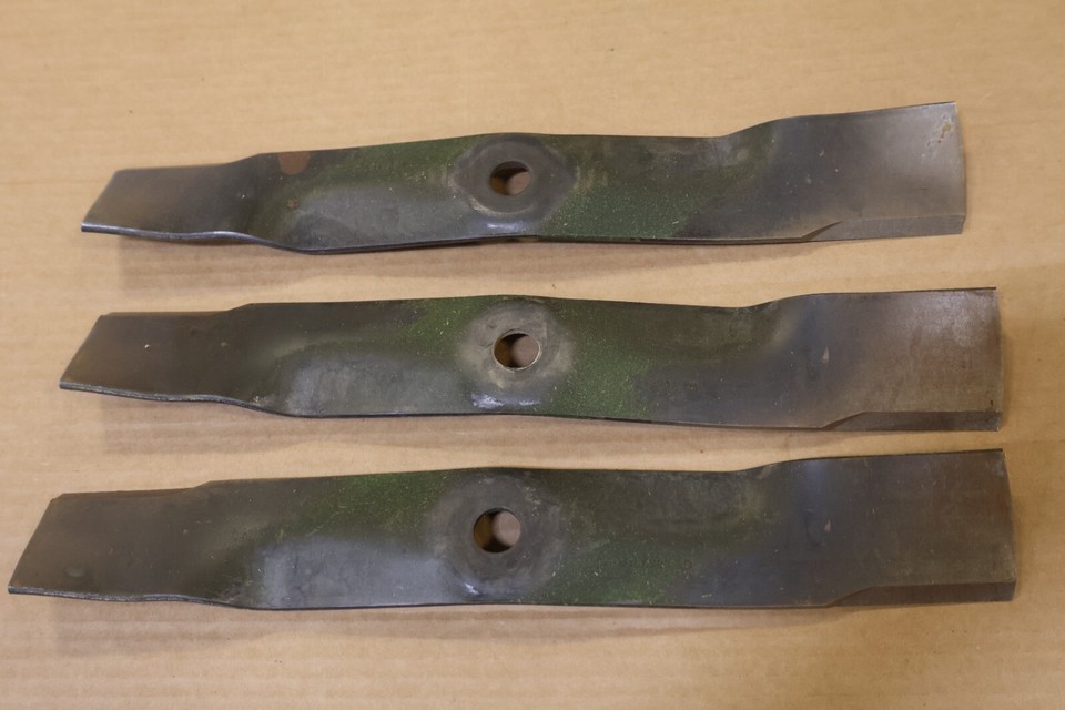 John Deere Original Equipment*PREV. INSTALLED* Mower Blades(M145476 ...