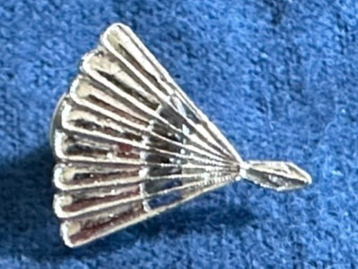 ORA Fan Silver tone lapel jacket pin 7/8" TX160 | eBay