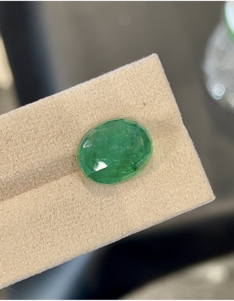 Natural Green Emerald Oval Cut , ORIGIN ZAMBIAN , DIMENSION 15.9X13X8.2 ...
