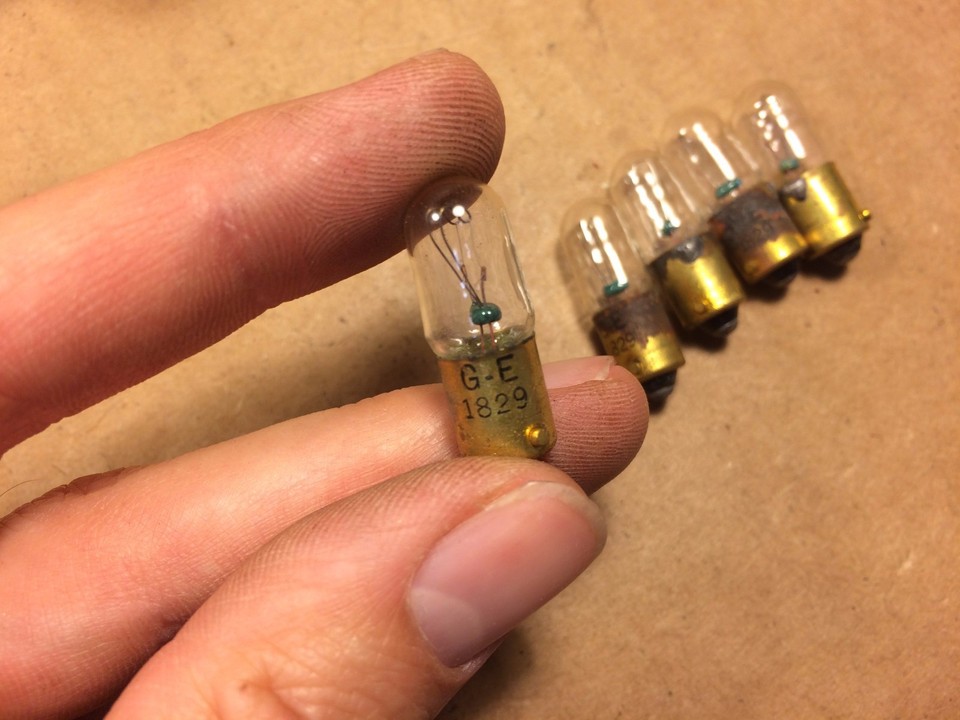 5 NOS Vintage No 1829 Miniature Light Bulbs GE Lamps Brass Base (Qty ...