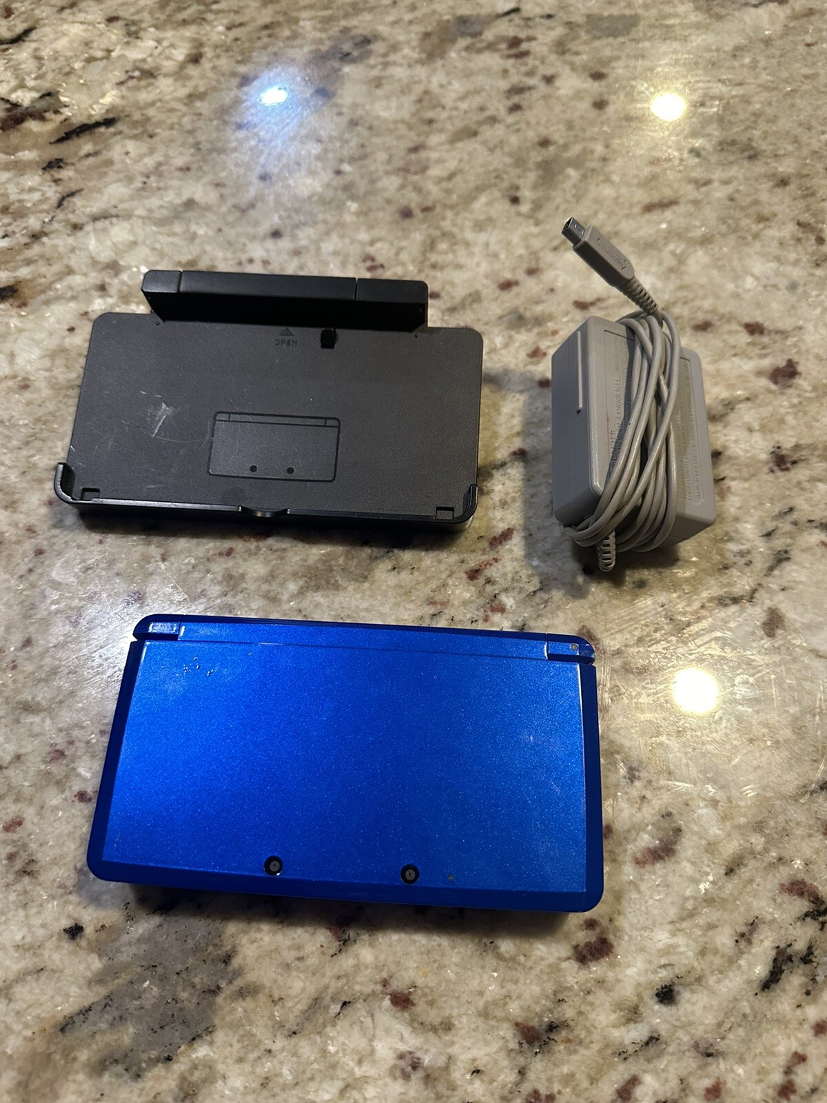 Nintendo 3DS Handheld System - Cobalt Blue w/ Charger/Pad and Stylus ...