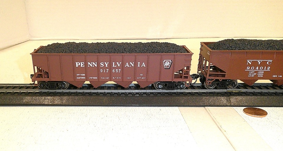 HO 2 Coal Hoppers w/Loads Pennsylvania RR & NYC w/KaDee Couplers Lot ...