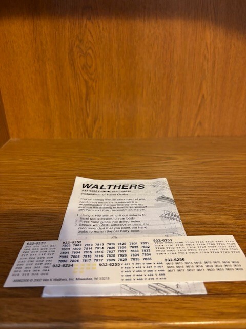 Walthers HO 932-6251, CNW PS DD Bi-Level Commuter Coach Car, Preowned ...