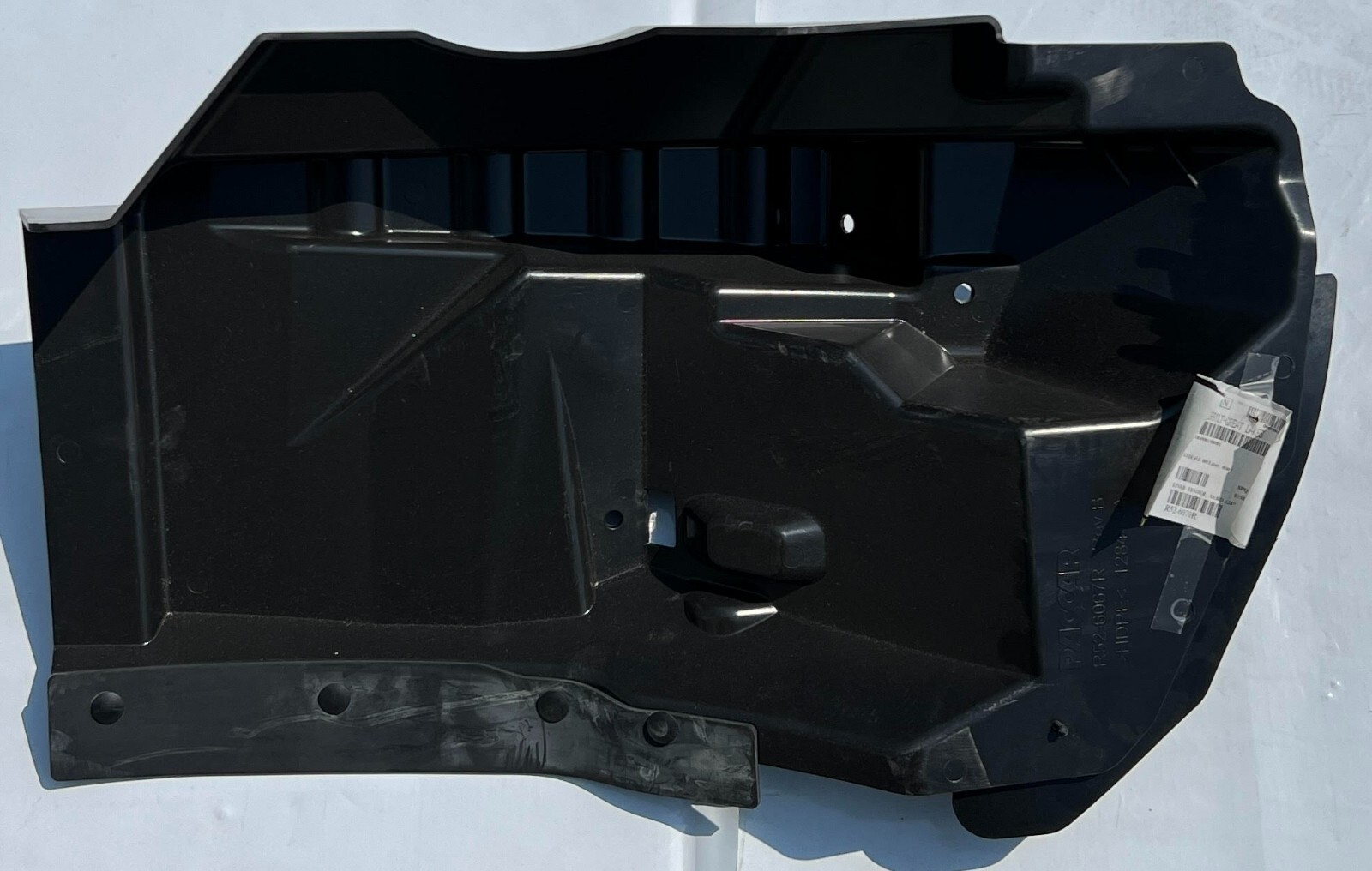 R52-6067R / R52-6070R Genuine Paccar Fender Liner OEM - New | eBay