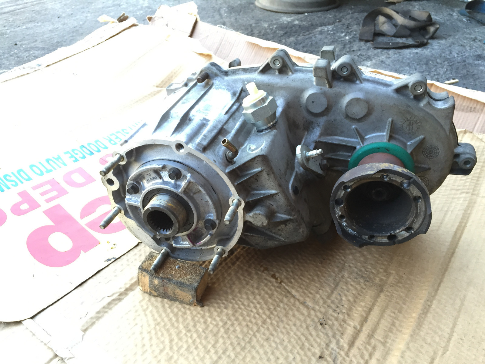 2002-2005 JEEP LIBERTY 242 J 272 RATIO TRANSFER CASE 3.7L TRANSFERCASE ...