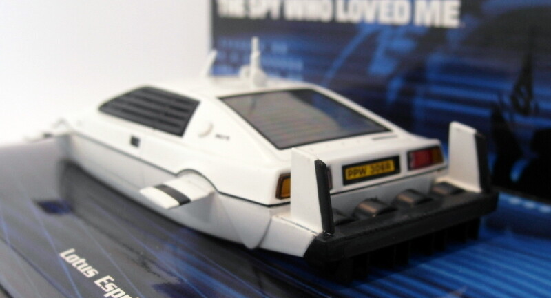 MINICHAMPS 1/43 - 400 135270 JAMES BOND 007 - LOTUS ESPRIT S1 SUBMARINE ...