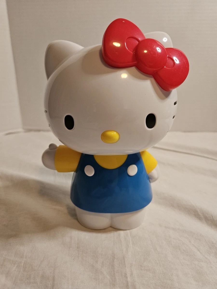 Hello Kitty Waving