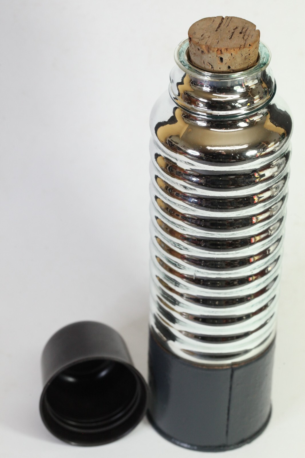 ORIGINAL WWII War Relic German Luftwaffe ISOLA Thermos with bakelite ...