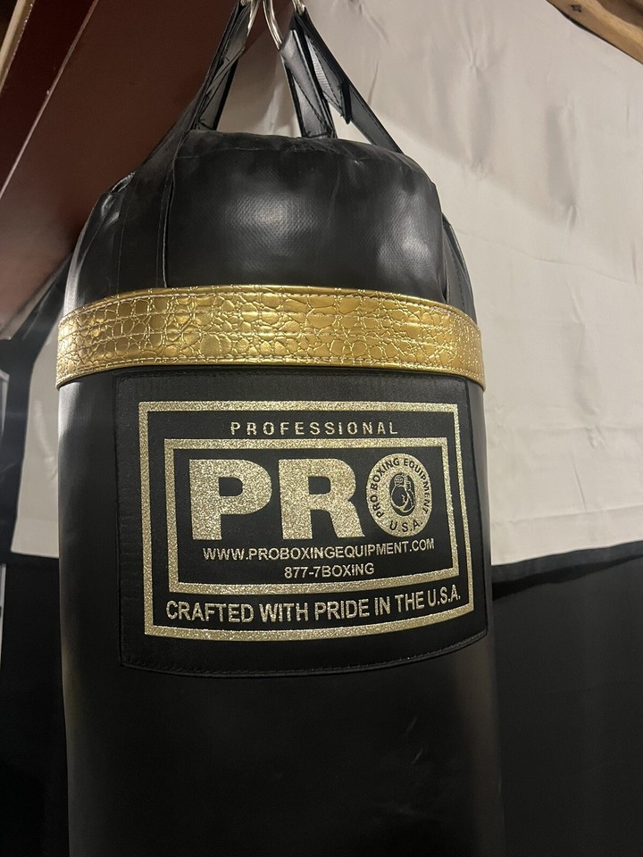 LE PRO Boxing Heavy Punching Bag 120 lbs Black And Gold Custom Boxing ...