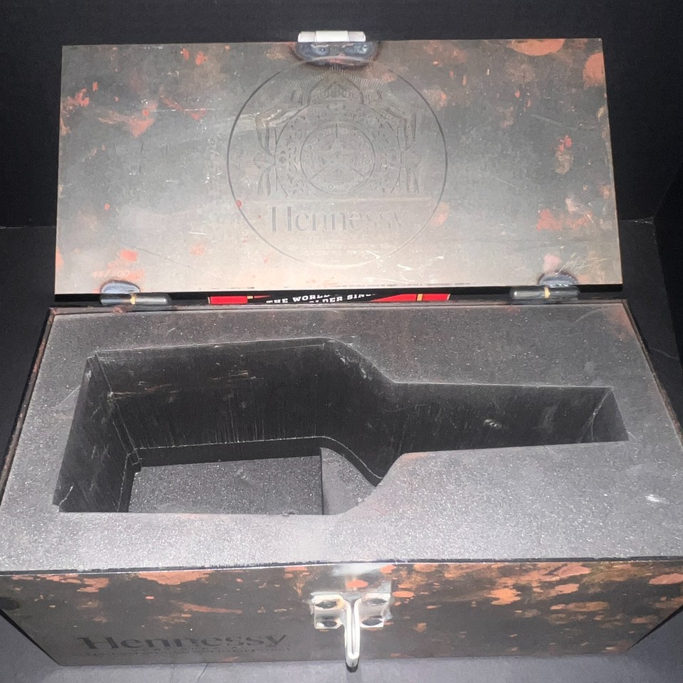 Hennessy V.S. Limited Edition Metal Case by Shepard Fairey 195/200 (NO ...