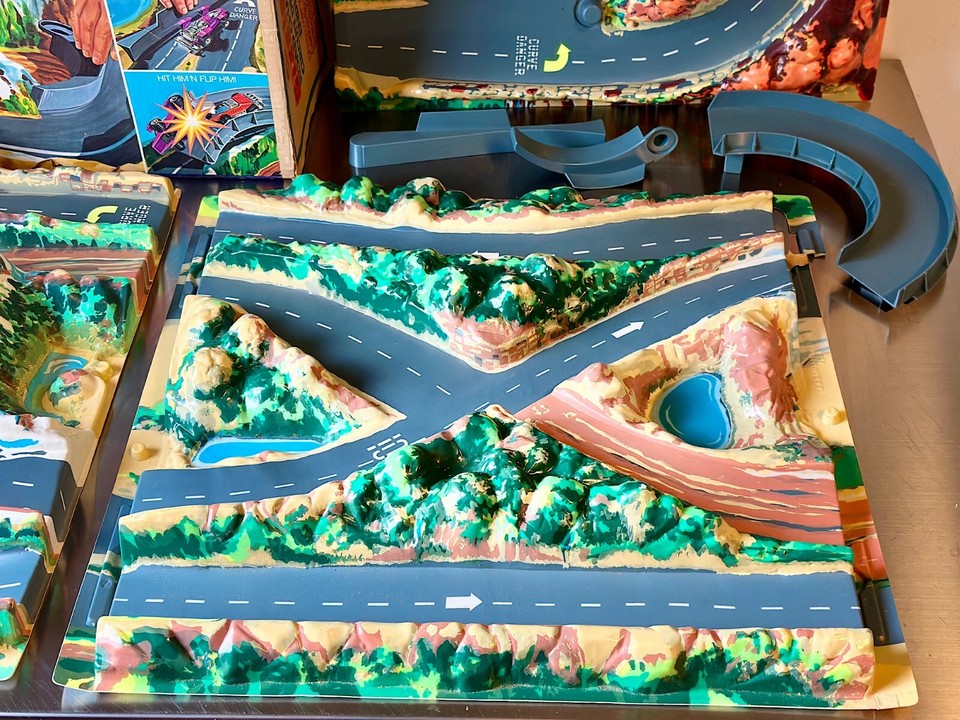 Vintage Mattel Hot Wheels 'Sizzlers -Road Chase Set' - Original Box ...