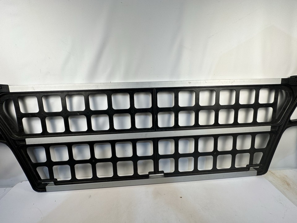 Loading Zone Cargo Gate Adjustable Bed Divider for Full Size Pickup ...