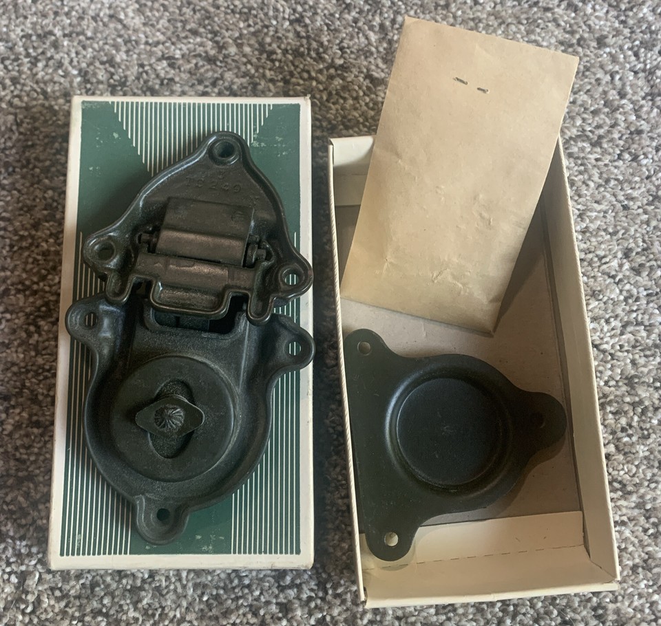 WW2 US Military Footlocker Lock Yale Lock all Hardware included USGI ...